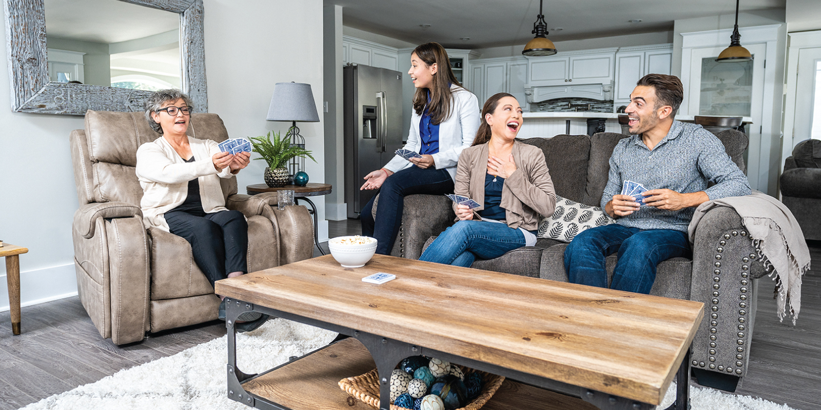 Atlas Plus 2 Lift Chair :: VivaLift!® Power Recliners | Pride Mobility®